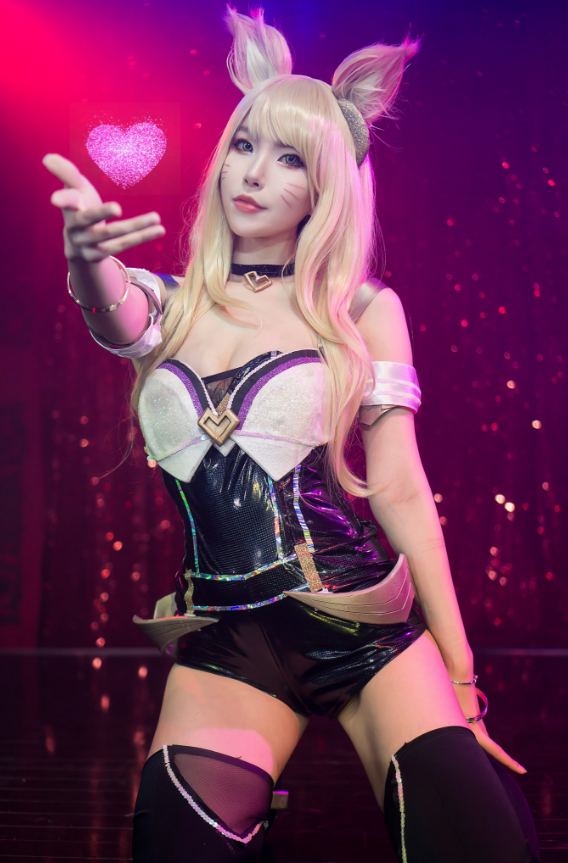 K/DA 真人出道？！C9 Sneaky再次挑戰Cosplay 連女友都加入？