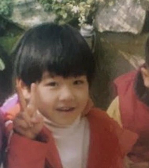 韓網熱議：T1/DK/KT/GenG選手 年幼照片 | 英雄聯盟