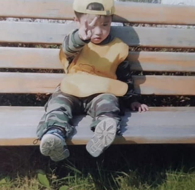 韓網熱議：T1/DK/KT/GenG選手 年幼照片 | 英雄聯盟