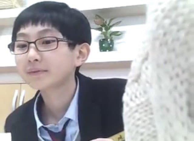 韓網熱議：T1/DK/KT/GenG選手 年幼照片 | 英雄聯盟