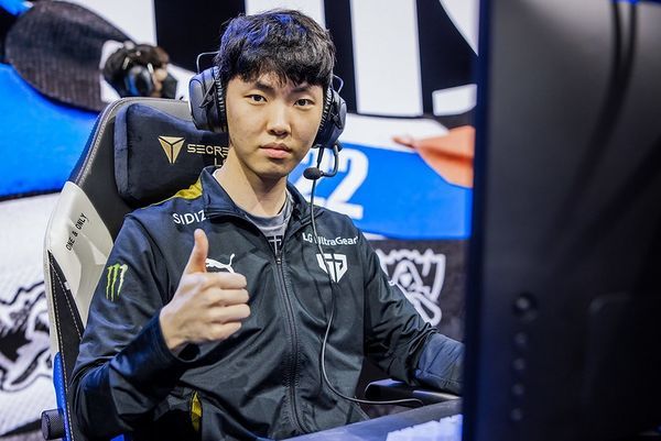 韓網熱議：Chovy韓服登上1400分（勝率64%）