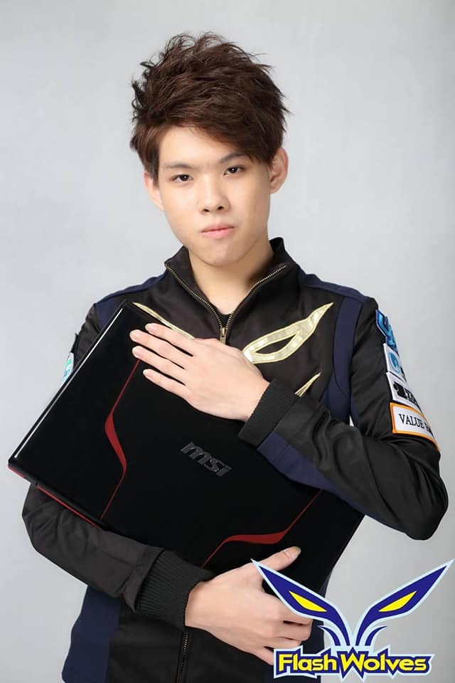 PTT熱議 : G2 AD是今年世界賽最帥選手嗎 ? | 英雄聯盟