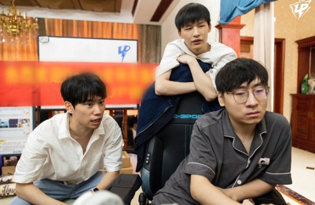 LPL新職業? Doinb以 "朋友" 身份加入UP??