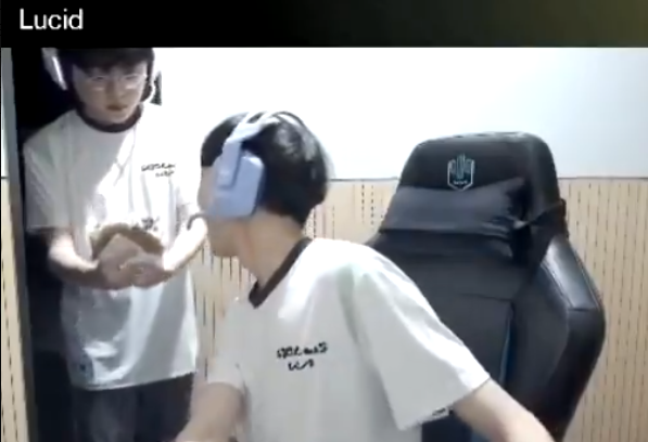 不愧跟著哥簽三年約 Lucid跟Showmaker這互動也太親密