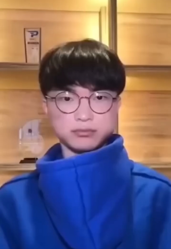 Faker的cosplay.....