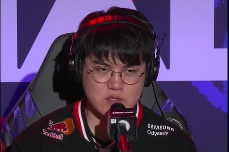 Gumayusi：CFO 很強，Doggo 從對線期就壓制我們，如果滿分 10 分我會給他 9 分的高評價。